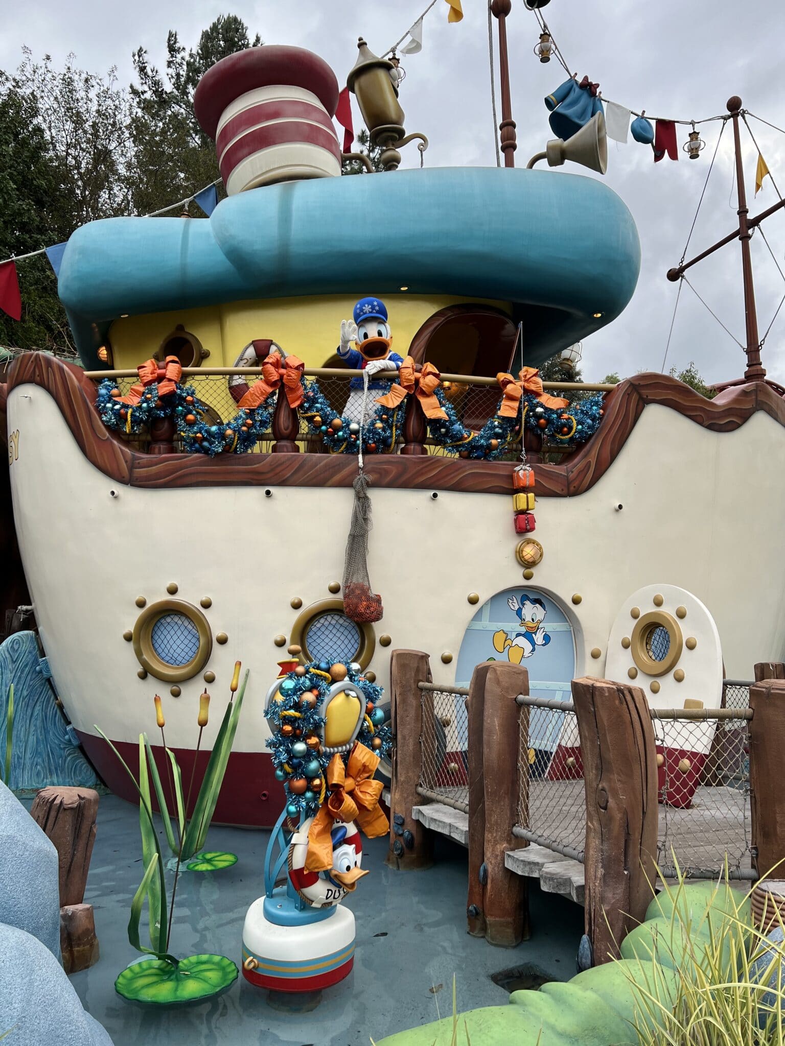 Where To Find and Meet Your Favorite Disneyland Characters - Park Savers