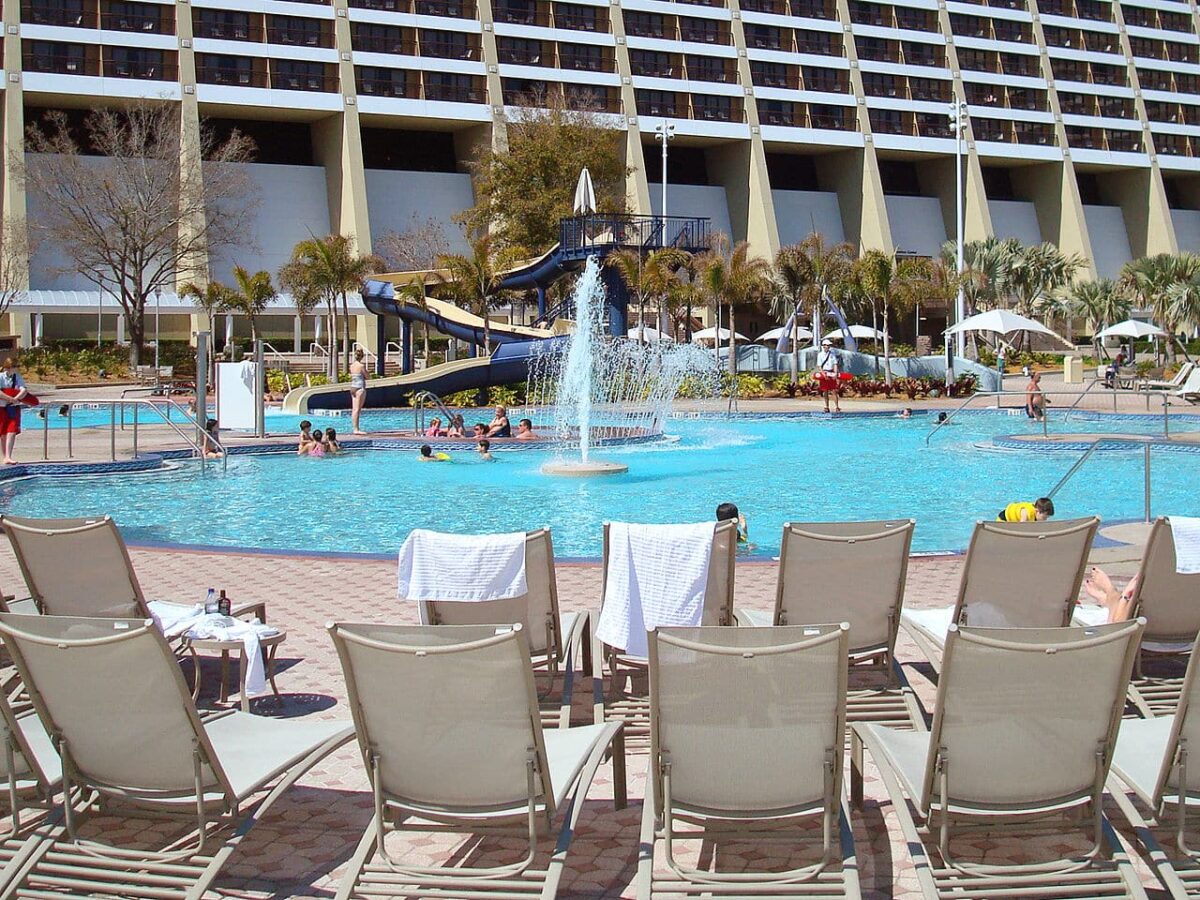 Disney's Contemporary Resort Review - Park Savers