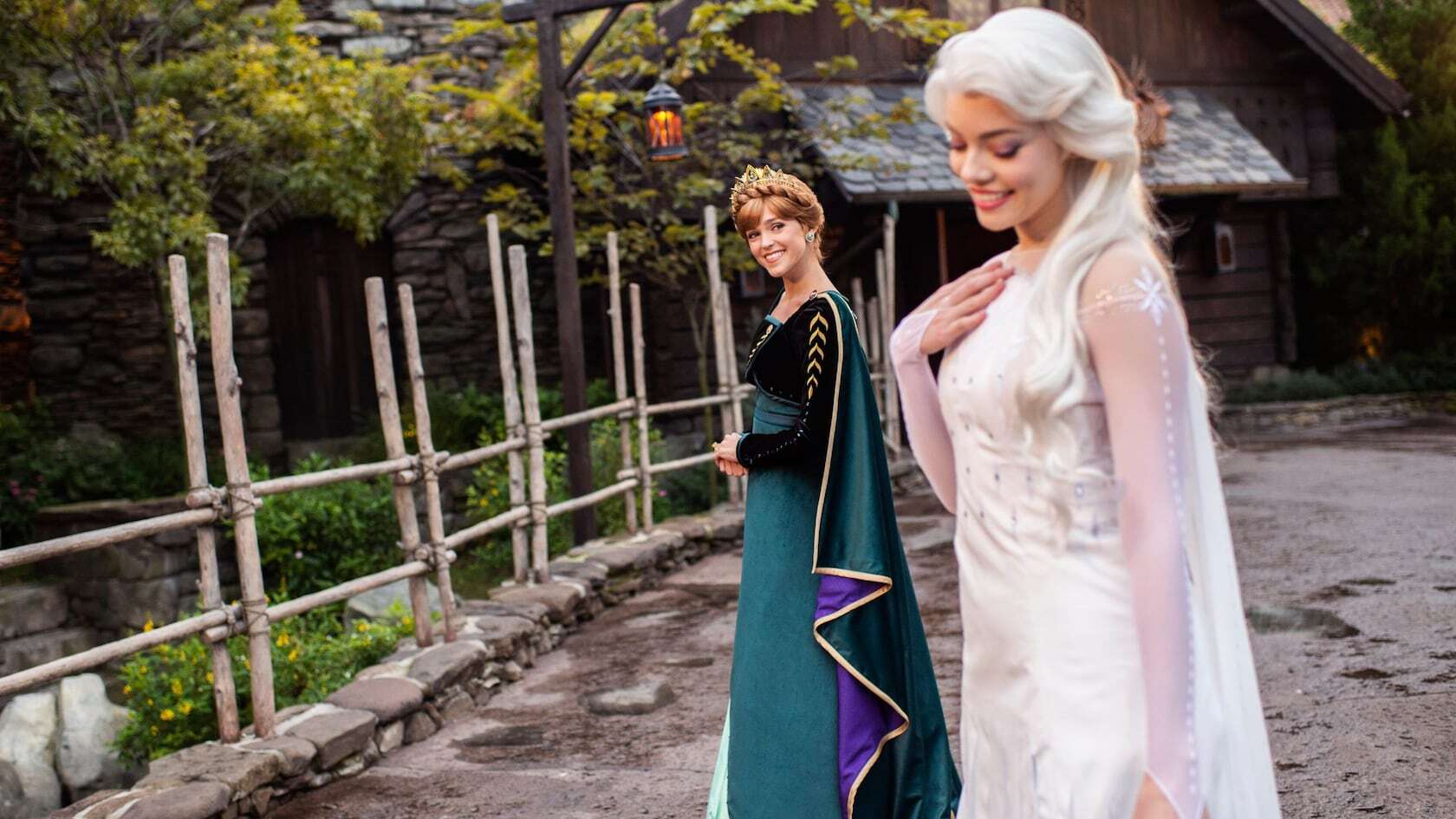 Elsa and Anna Meet & Greets Are Back at EPCOT - Park Savers