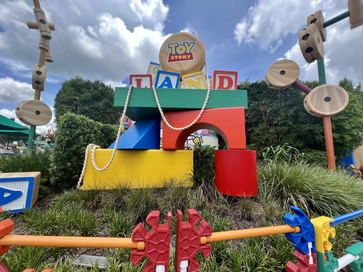 Walt Disney World Hurricane Guide – What to Expect & Plan - Park Savers