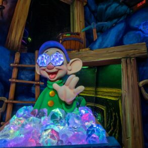 Snow White’s Enchanted Wish Ride Review - Disney by Mark