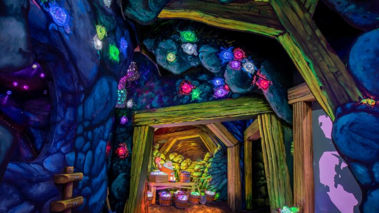 Snow White’s Enchanted Wish Ride Review - Disney by Mark