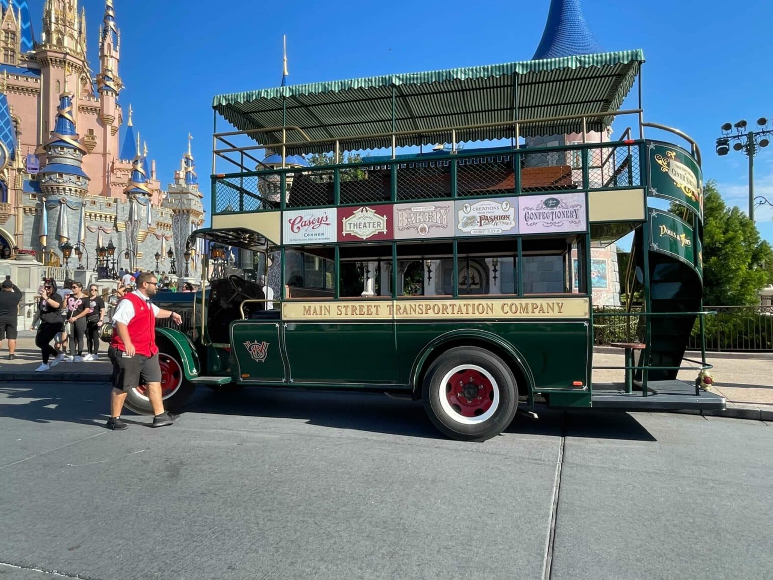 Main Street Vehicles in Disney World's Magic Kingdom Park - Park Savers